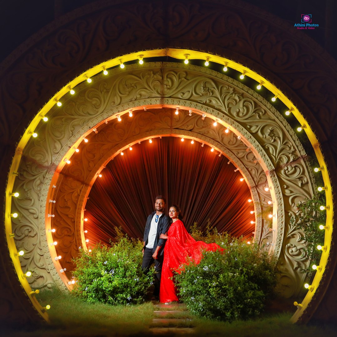 Pre wedding photoshoot in saree store